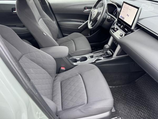 Зеленый Тойота Corolla Cross 2024 в Авиженяй, объемом двигателя 1.80 л и пробегом 24 тыс. км за 27500 €, фото 6 на AUTOMOTO.COM.LV