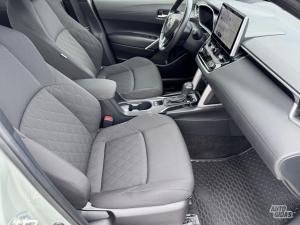Зеленый Тойота Corolla Cross 2024 в Авиженяй, объемом двигателя 1.80 л и пробегом 43 тыс. км за 27500 €, фото 4 на AUTOMOTO.COM.LV