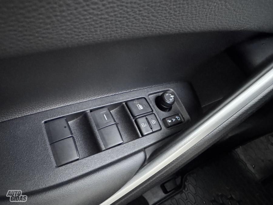 Зеленый Тойота Corolla Cross 2024 в Авиженяй, объемом двигателя 1.80 л и пробегом 43 тыс. км за 27500 €, фото 23 на AUTOMOTO.COM.LV