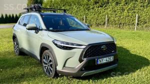 Zaļš Toyota Corolla Cross 2024 Rīga, ar dzinēja tilpumu 2.00 L un nobraukumu 23 tūkst. km par 33900 €, foto 4 vietnē AUTOMOTO.COM.LV