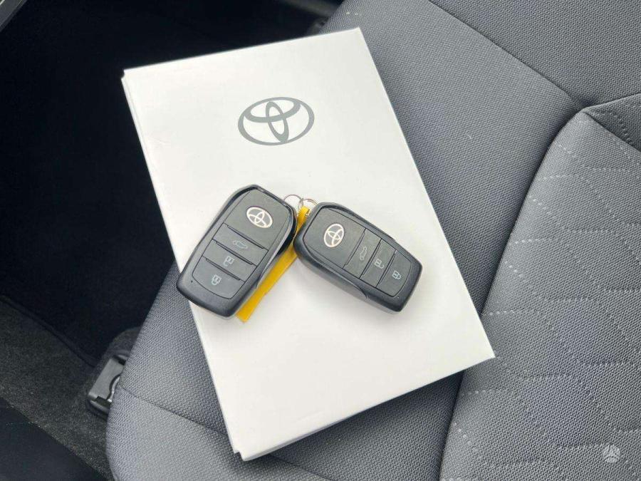 Зеленый Тойота Corolla Cross 2025 в Клайпеда, объемом двигателя 1.80 л и пробегом 10 тыс. км за 32000 €, фото 24 на AUTOMOTO.COM.LV
