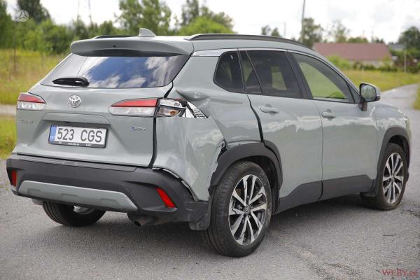 Zaļš Toyota Corolla Cross 2025 Tallina, ar dzinēja tilpumu 1.80 L un nobraukumu 13 tūkst. km par 10000 €, foto 8 vietnē AUTOMOTO.COM.LV