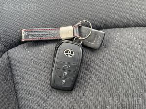 Green Toyota Corolla Cross 2025 in Liepaja, with an engine capacity of 1.80 L and mileage of 24 thousand km for 32900 €, photo 21 on AUTOMOTO.COM.LV