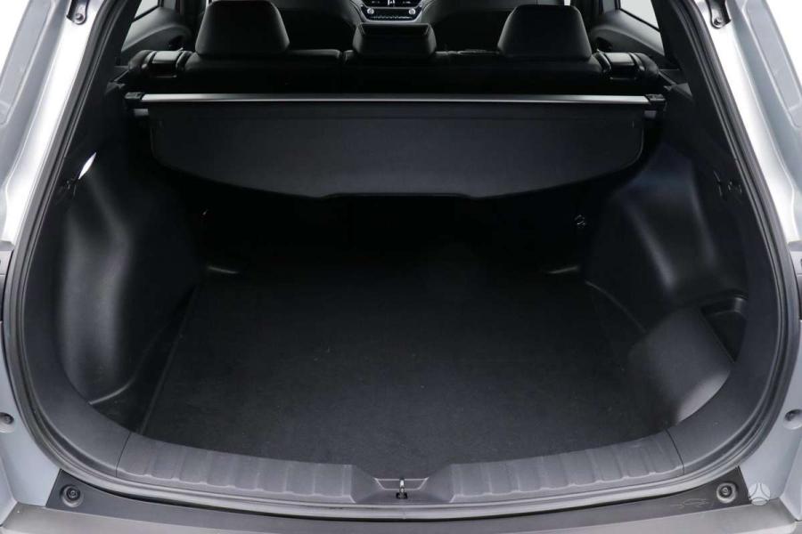 Pelēks Toyota Corolla Cross 2022 Viļņa, ar dzinēja tilpumu 1.99 L un nobraukumu 50 tūkst. km par 31900 €, foto 12 vietnē AUTOMOTO.COM.LV