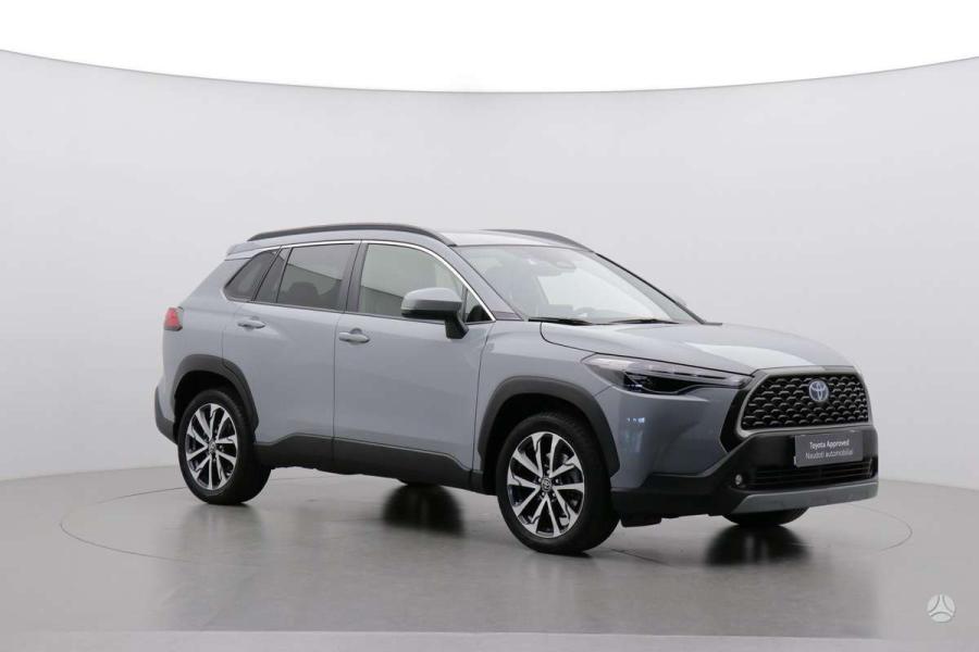 Pelēks Toyota Corolla Cross 2022 Viļņa, ar dzinēja tilpumu 1.99 L un nobraukumu 50 tūkst. km par 31900 €, foto 20 vietnē AUTOMOTO.COM.LV