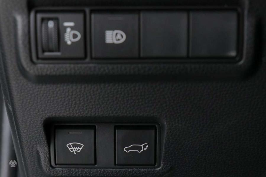 Pelēks Toyota Corolla Cross 2022 Viļņa, ar dzinēja tilpumu 1.99 L un nobraukumu 50 tūkst. km par 31900 €, foto 25 vietnē AUTOMOTO.COM.LV