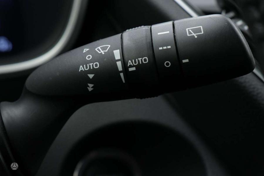 Pelēks Toyota Corolla Cross 2022 Viļņa, ar dzinēja tilpumu 1.99 L un nobraukumu 50 tūkst. km par 31900 €, foto 29 vietnē AUTOMOTO.COM.LV