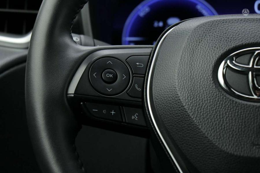 Pelēks Toyota Corolla Cross 2022 Viļņa, ar dzinēja tilpumu 1.99 L un nobraukumu 50 tūkst. km par 31900 €, foto 30 vietnē AUTOMOTO.COM.LV