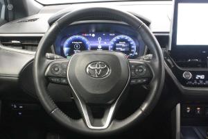 Grey Toyota Corolla Cross 2023 in Kaunas, with an engine capacity of 1.99 L and mileage of 110 thousand km for 28900 €, photo 12 on AUTOMOTO.COM.LV