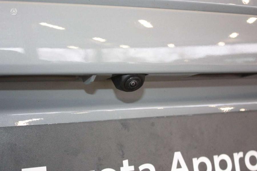 Grey Toyota Corolla Cross 2023 in Kaunas, with an engine capacity of 1.99 L and mileage of 110 thousand km for 28900 €, photo 19 on AUTOMOTO.COM.LV