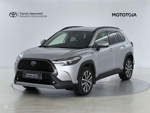 Grey Toyota Corolla Cross 2023 in Vilnius, with an engine capacity of 1.80 L and mileage of 47 thousand km for 29900 €, photo 1 on AUTOMOTO.COM.LV