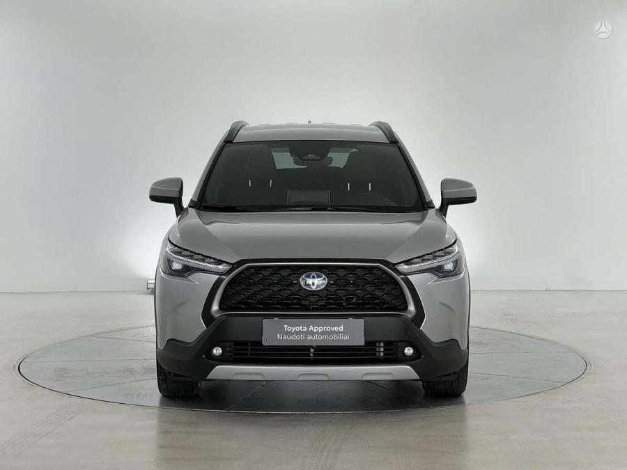 Серый Тойота Corolla Cross 2023 в Вильнюс, объемом двигателя 1.80 л и пробегом 47 тыс. км за 29900 €, фото 6 на AUTOMOTO.COM.LV