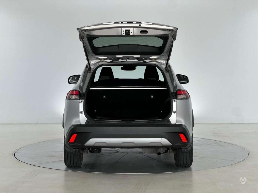 Серый Тойота Corolla Cross 2023 в Вильнюс, объемом двигателя 1.80 л и пробегом 47 тыс. км за 29900 €, фото 11 на AUTOMOTO.COM.LV