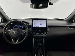 Grey Toyota Corolla Cross 2023 in Vilnius, with an engine capacity of 1.99 L and mileage of 42 thousand km for 31900 €, photo 9 on AUTOMOTO.COM.LV