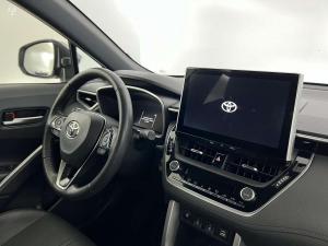 Grey Toyota Corolla Cross 2023 in Vilnius, with an engine capacity of 1.99 L and mileage of 42 thousand km for 31900 €, photo 15 on AUTOMOTO.COM.LV