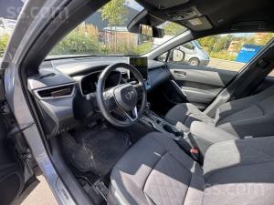 Pelēks Toyota Corolla Cross 2023 Rīga, ar dzinēja tilpumu 2.00 L un nobraukumu 66 tūkst. km par 26500 €, foto 10 vietnē AUTOMOTO.COM.LV