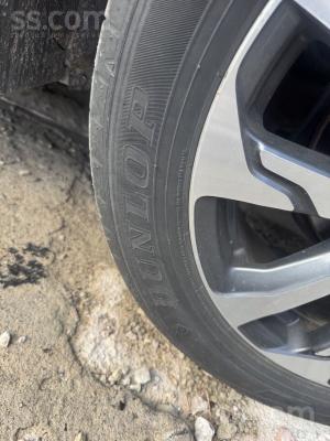 Pelēks Toyota Corolla Cross 2023 Rīga, ar dzinēja tilpumu 2.00 L un nobraukumu 66 tūkst. km par 26500 €, foto 13 vietnē AUTOMOTO.COM.LV