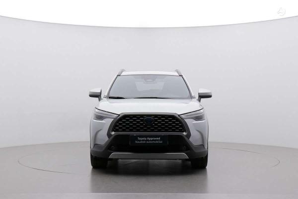 Pelēks Toyota Corolla Cross 2023 Viļņa, ar dzinēja tilpumu 1.99 L un nobraukumu 63 tūkst. km par 29990 €, foto 7 vietnē AUTOMOTO.COM.LV