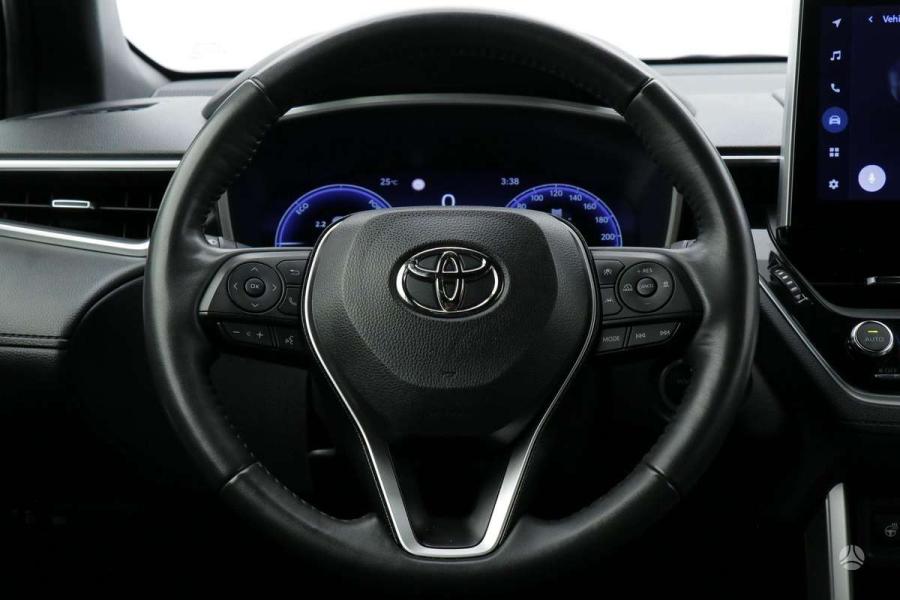 Серый Тойота Corolla Cross 2023 в Вильнюс, объемом двигателя 1.99 л и пробегом 63 тыс. км за 29990 €, фото 13 на AUTOMOTO.COM.LV