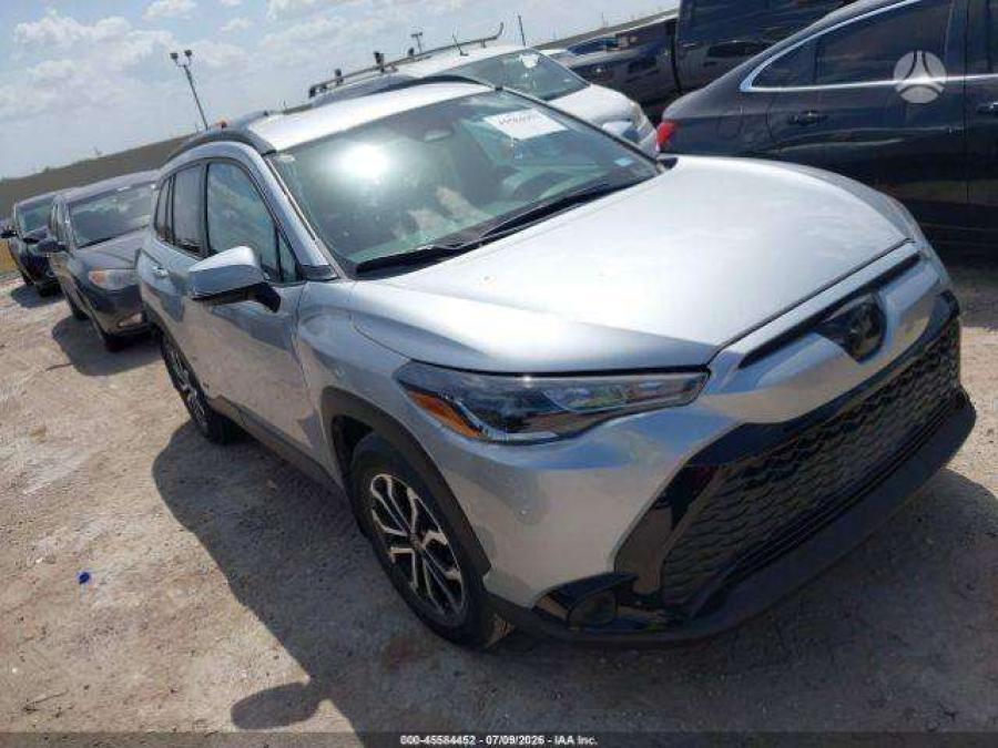 Grey Toyota Corolla Cross 2023 in Klaipeda, with an engine capacity of 2.00 L and mileage of 67 thousand km for 11000 €, photo 1 on AUTOMOTO.COM.LV