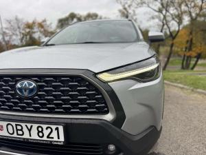 Pelēks Toyota Corolla Cross 2023 Viļņa, ar dzinēja tilpumu 1.99 L un nobraukumu 120 tūkst. km par 24000 €, foto 5 vietnē AUTOMOTO.COM.LV