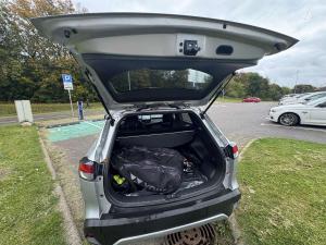 Pelēks Toyota Corolla Cross 2023 Viļņa, ar dzinēja tilpumu 1.99 L un nobraukumu 120 tūkst. km par 24000 €, foto 17 vietnē AUTOMOTO.COM.LV