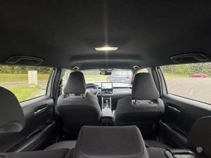 Pelēks Toyota Corolla Cross 2023 Viļņa, ar dzinēja tilpumu 1.99 L un nobraukumu 120 tūkst. km par 24000 €, foto 18 vietnē AUTOMOTO.COM.LV