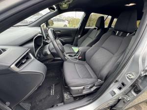 Pelēks Toyota Corolla Cross 2023 Viļņa, ar dzinēja tilpumu 1.99 L un nobraukumu 120 tūkst. km par 24000 €, foto 24 vietnē AUTOMOTO.COM.LV