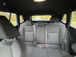 Pelēks Toyota Corolla Cross 2023 Viļņa, ar dzinēja tilpumu 1.99 L un nobraukumu 120 tūkst. km par 24000 €, foto 37 vietnē AUTOMOTO.COM.LV