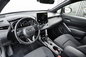 Grey Toyota Corolla Cross 2024 in Riga, with an engine capacity of 1.80 L and mileage of 110 thousand km for 24950 €, photo 9 on AUTOMOTO.COM.LV