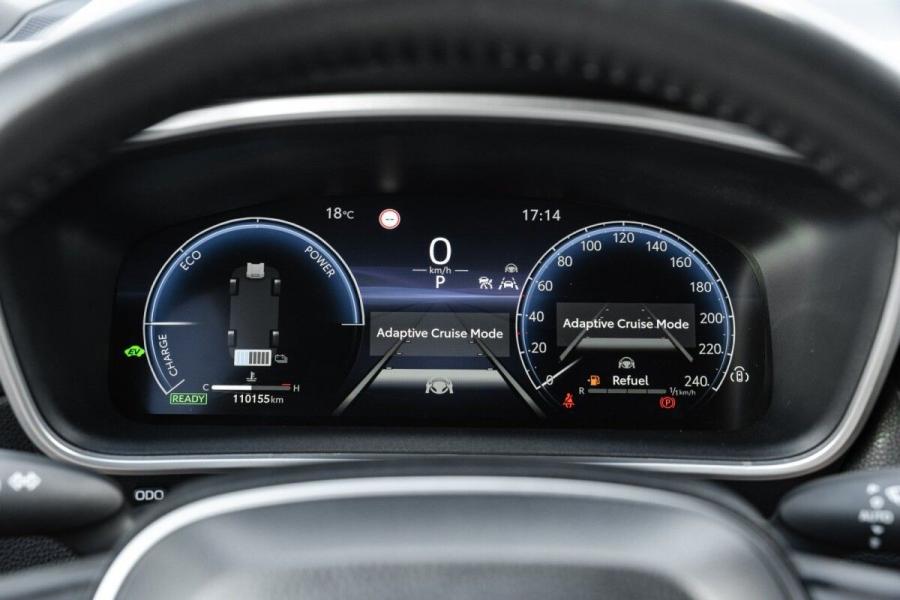 Grey Toyota Corolla Cross 2024 in Riga, with an engine capacity of 1.80 L and mileage of 110 thousand km for 24950 €, photo 11 on AUTOMOTO.COM.LV