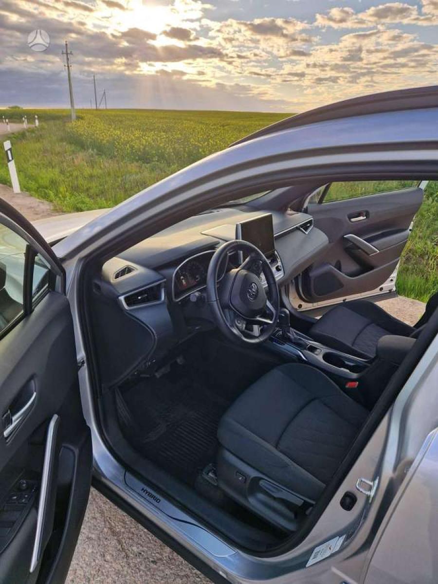 Pelēks Toyota Corolla Cross 2024 Jonava, ar dzinēja tilpumu 2.00 L un nobraukumu 62 tūkst. km par 28500 €, foto 8 vietnē AUTOMOTO.COM.LV
