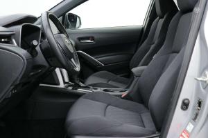 Серый Тойота Corolla Cross 2024 в Вильнюс, объемом двигателя 1.99 л и пробегом 137 тыс. км за 27900 €, фото 13 на AUTOMOTO.COM.LV