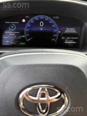 Pelēks Toyota Corolla Cross 2024 Rēzekne, ar dzinēja tilpumu 1.80 L un nobraukumu 52 tūkst. km par 31250 €, foto 6 vietnē AUTOMOTO.COM.LV