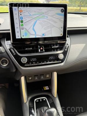 Pelēks Toyota Corolla Cross 2024 Rēzekne, ar dzinēja tilpumu 1.80 L un nobraukumu 52 tūkst. km par 31250 €, foto 7 vietnē AUTOMOTO.COM.LV