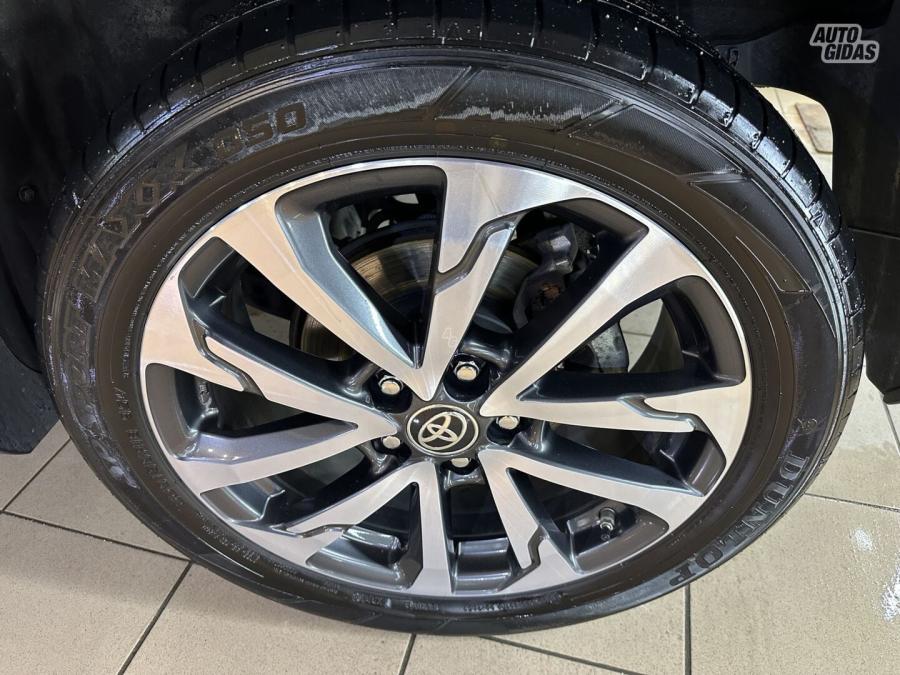 Серый Тойота Corolla Cross 2024 в Авиженяй, объемом двигателя 1.80 л и пробегом 144 тыс. км за 25950 €, фото 5 на AUTOMOTO.COM.LV