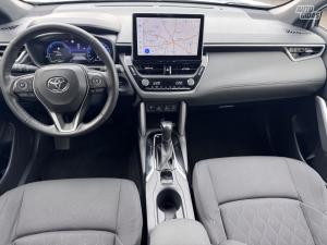 Серый Тойота Corolla Cross 2024 в Авиженяй, объемом двигателя 1.80 л и пробегом 144 тыс. км за 25950 €, фото 7 на AUTOMOTO.COM.LV