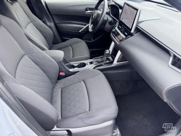 Серый Тойота Corolla Cross 2024 в Авиженяй, объемом двигателя 1.80 л и пробегом 144 тыс. км за 25950 €, фото 8 на AUTOMOTO.COM.LV