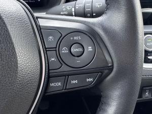 Серый Тойота Corolla Cross 2024 в Авиженяй, объемом двигателя 1.80 л и пробегом 144 тыс. км за 25950 €, фото 18 на AUTOMOTO.COM.LV