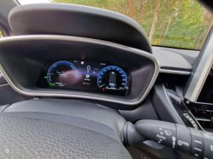Grey Toyota Corolla Cross 2024 in Jonava, with an engine capacity of 2.00 L and mileage of 64 thousand km for 24600 €, photo 10 on AUTOMOTO.COM.LV