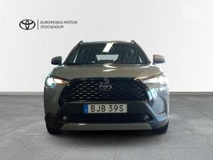 Pelēks Toyota Corolla Cross 2025 Kauņa, ar dzinēja tilpumu 0.00 L un nobraukumu 19 tūkst. km par 36391 €, foto 5 vietnē AUTOMOTO.COM.LV