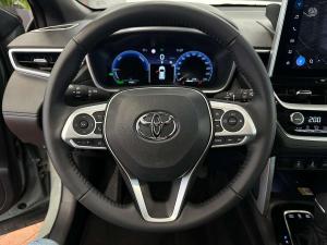 Pelēks Toyota Corolla Cross 2025 Kauņa, ar dzinēja tilpumu 1.99 L un nobraukumu 11 tūkst. km par 32900 €, foto 23 vietnē AUTOMOTO.COM.LV