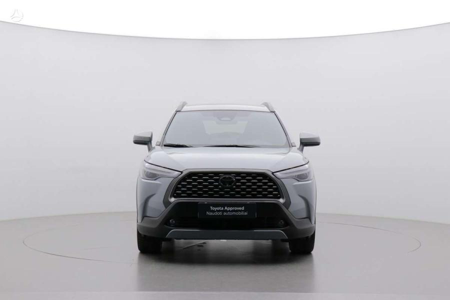 Pelēks Toyota Corolla Cross 2025 Viļņa, ar dzinēja tilpumu 1.80 L un nobraukumu 25 tūkst. km par 32700 €, foto 7 vietnē AUTOMOTO.COM.LV