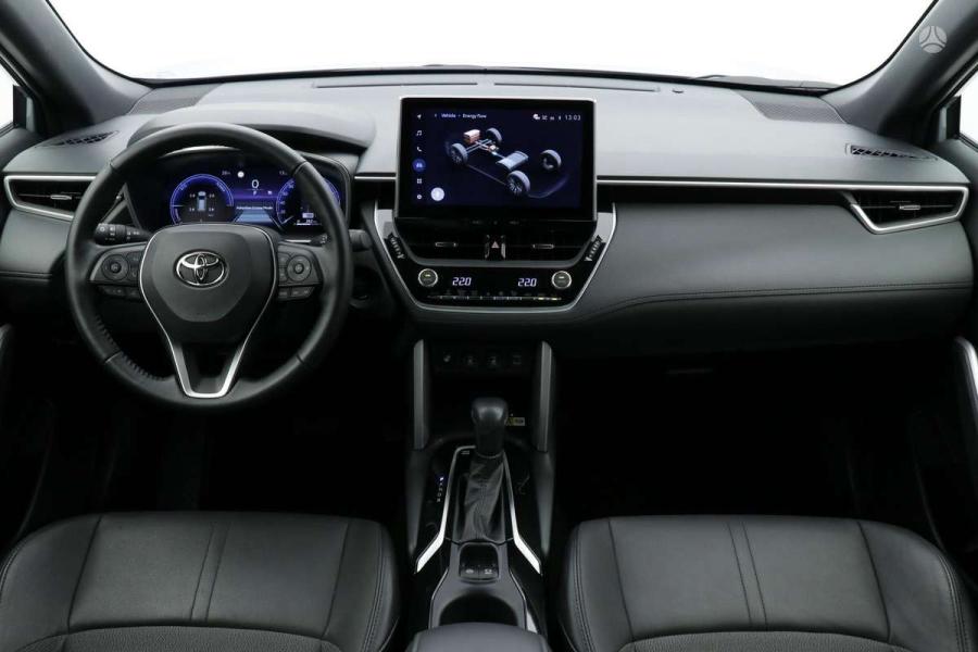 Pelēks Toyota Corolla Cross 2025 Viļņa, ar dzinēja tilpumu 1.80 L un nobraukumu 25 tūkst. km par 32700 €, foto 8 vietnē AUTOMOTO.COM.LV
