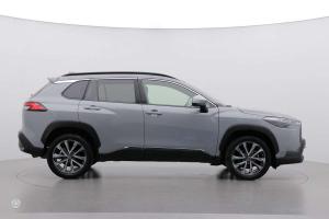 Pelēks Toyota Corolla Cross 2025 Viļņa, ar dzinēja tilpumu 1.80 L un nobraukumu 25 tūkst. km par 32700 €, foto 18 vietnē AUTOMOTO.COM.LV