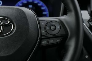 Pelēks Toyota Corolla Cross 2025 Viļņa, ar dzinēja tilpumu 1.80 L un nobraukumu 25 tūkst. km par 32700 €, foto 31 vietnē AUTOMOTO.COM.LV