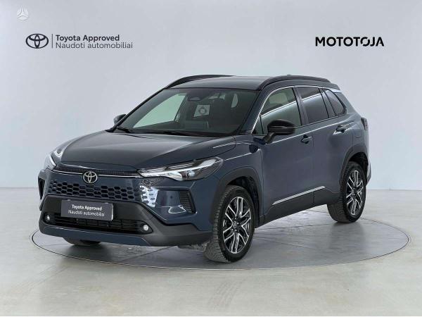 Pelēks Toyota Corolla Cross 2025 Viļņa, ar dzinēja tilpumu 1.80 L un nobraukumu 17 tūkst. km par 33900 €, foto 1 vietnē AUTOMOTO.COM.LV