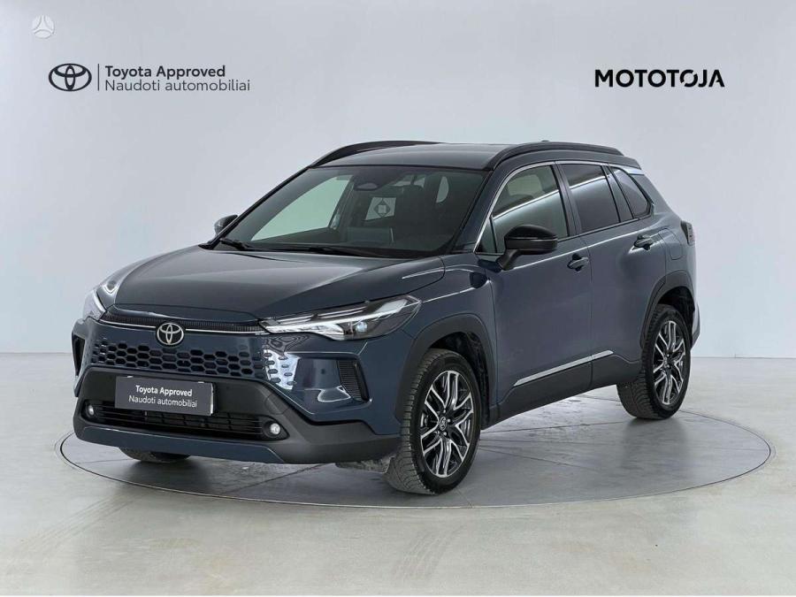 Серый Тойота Corolla Cross 2025 в Вильнюс, объемом двигателя 1.80 л и пробегом 17 тыс. км за 33900 €, фото 1 на AUTOMOTO.COM.LV