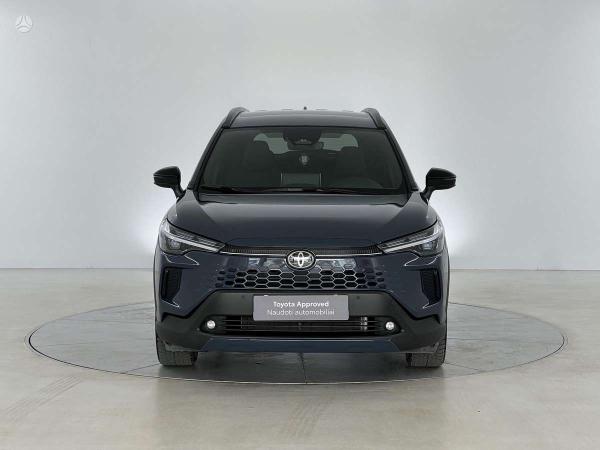 Pelēks Toyota Corolla Cross 2025 Viļņa, ar dzinēja tilpumu 1.80 L un nobraukumu 17 tūkst. km par 33900 €, foto 5 vietnē AUTOMOTO.COM.LV