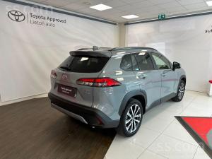 Серый Тойота Corolla Cross 2025 в Екабпилс, объемом двигателя 2.00 л и пробегом 34 тыс. км за 33300 €, фото 3 на AUTOMOTO.COM.LV